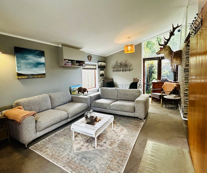 Secure & Private, Cosy Fun Design, Airport 4 Min - Christchurch