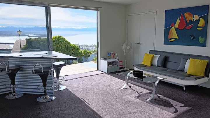 "Seas The Moment" - The Commodore Suite - Richmond