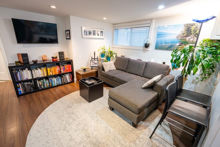 Beautiful Private Garden Suite W Yard - The Drive - Vancouver