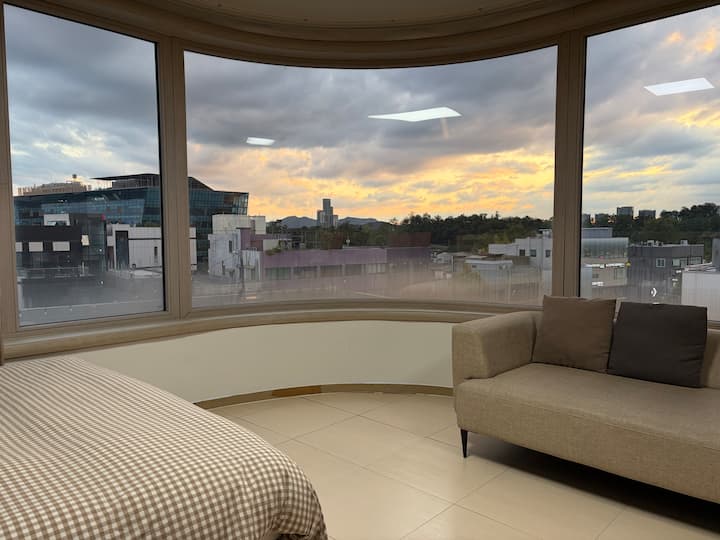 Royal Suite Room @ Itaewon#rooftop - Seoul