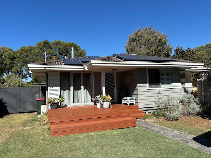 Hobson St Bungalow - A Short Walk To The Bay - Busselton