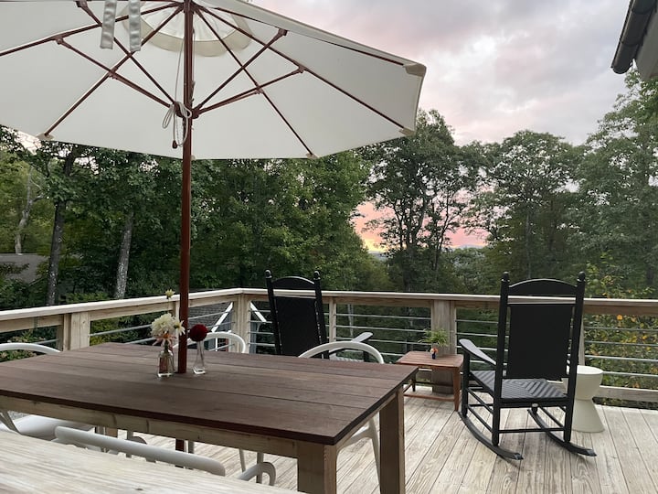 Luxury King Studio·in Town Highlands·mountain View - Highlands, NC
