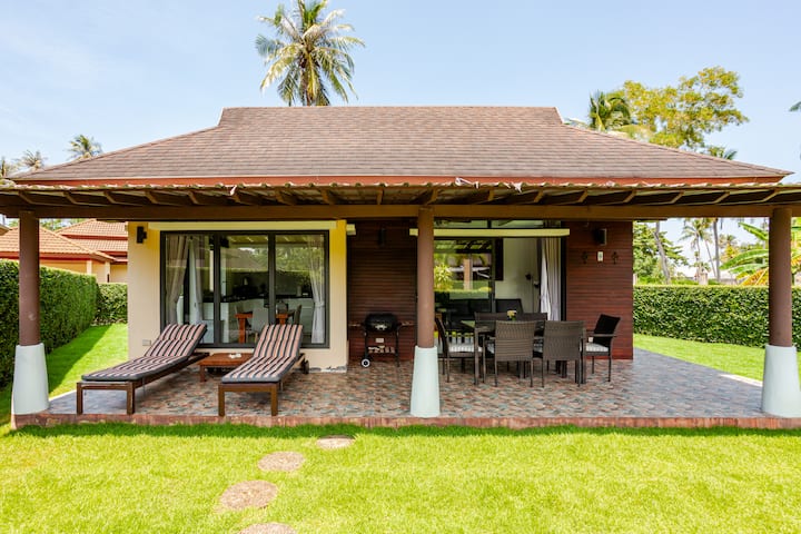 Peaceful Beach Villa | Sunset Garden + Pool - Krabi