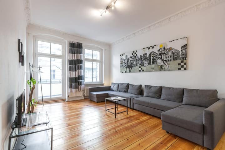 Wall Fall Flavour Flat In Neukoelln - Berlim