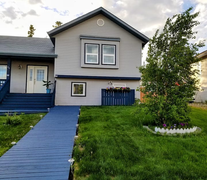 ☼ Private 1 Bedroom Suite. Copper Ridge B&b ☼ - Whitehorse