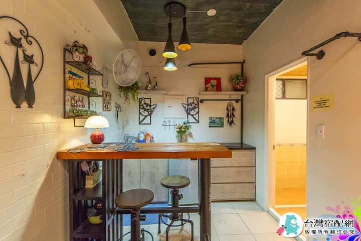 Auspicious Six-person Room - Tainan City
