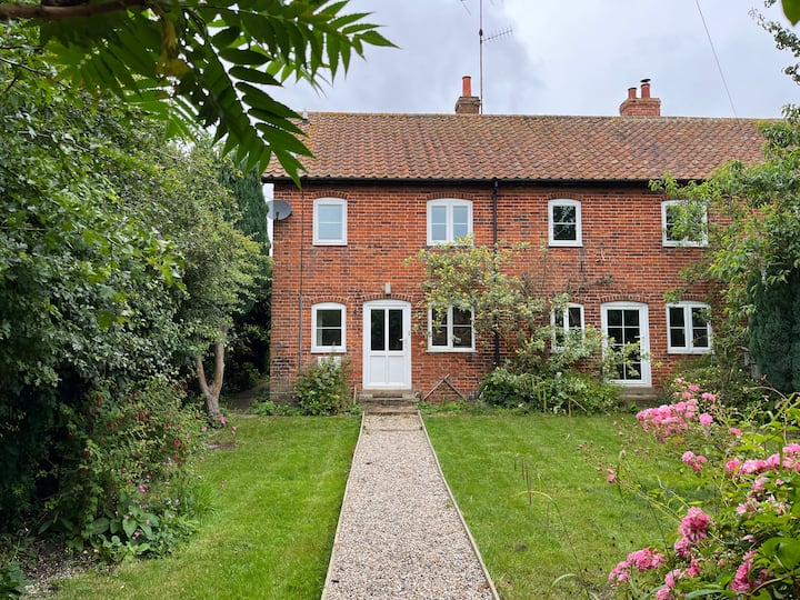 Beautiful Cottage In Little Glemham, Suffolk - Suffolk
