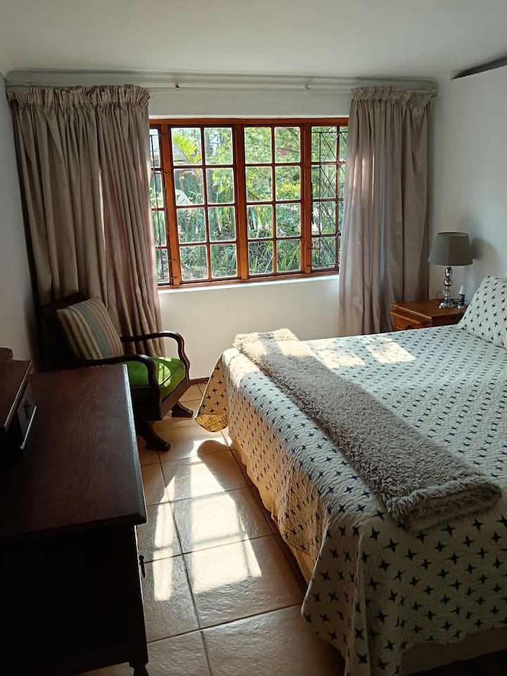 Self Catering Cottage -Sleeps 3 - Durban