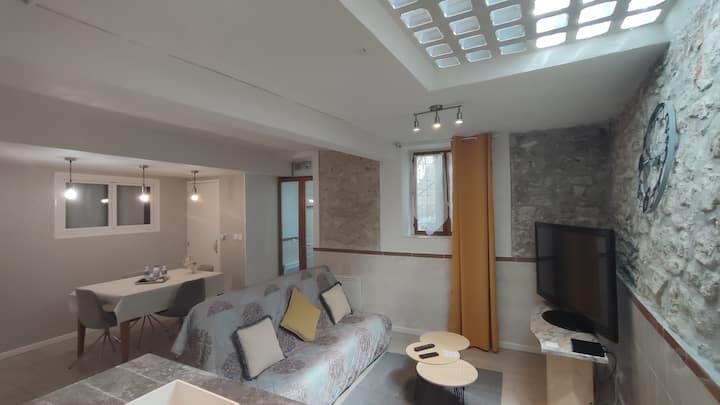 Beau F2 De 45 M2, Avec Petite Cour Extérieure. - ibis Nemours