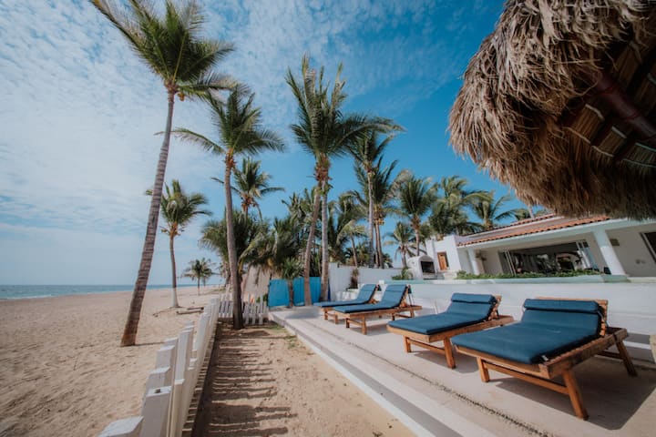 Beachfront Villa, Amazing Pool, Chef, 30 Guests - Pie de la Cuesta