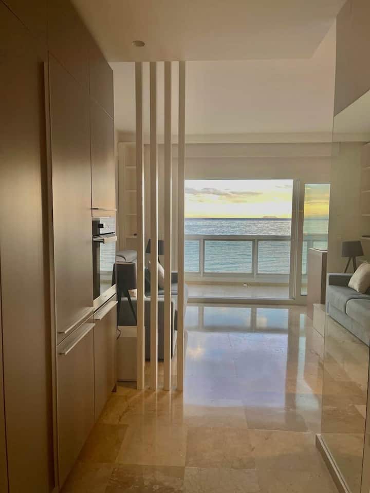 Luxury Studio In First Beachline - Marbella