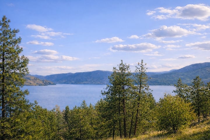 Desert Pines Holiday Getaway - British Columbia