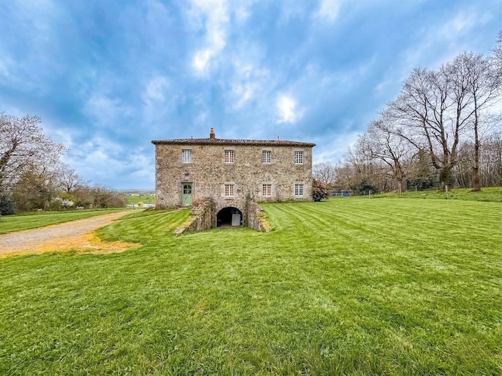 Domaine Du Puy Bobet : Vue Unique & Charme 10 Pers - Pouzauges