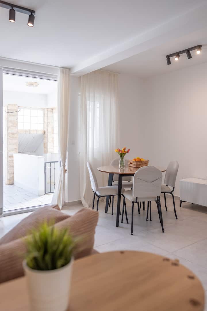 Maja 2bdr Suite C - Vis