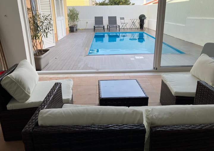 Beautiful Family Villa With Swimming Pool - Almada