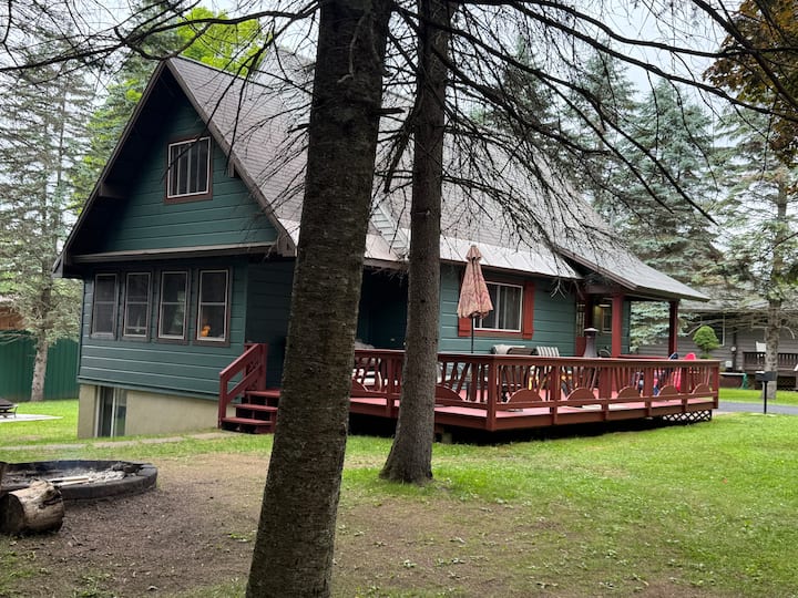 Old Forge House - Shared Private Beach & Own Dock - Old Forge, NY