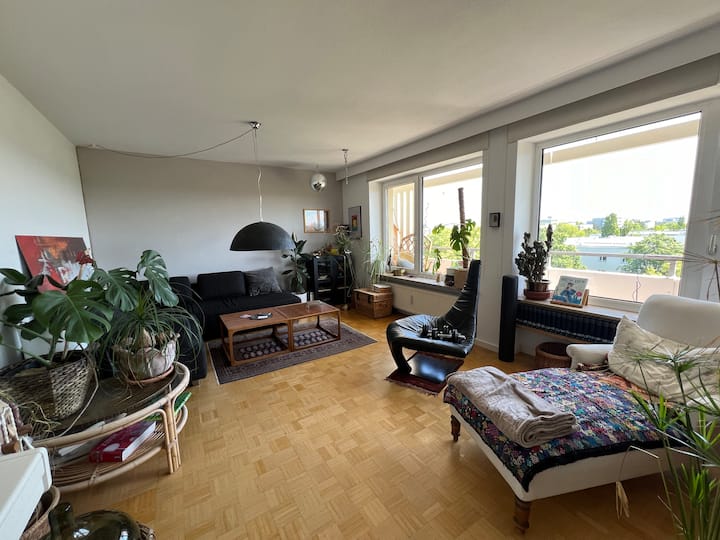 Bright Business Flat, Calm Area, Easy Expo Access - München