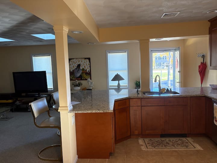 Diamond Hill Suite - Franklin, MA