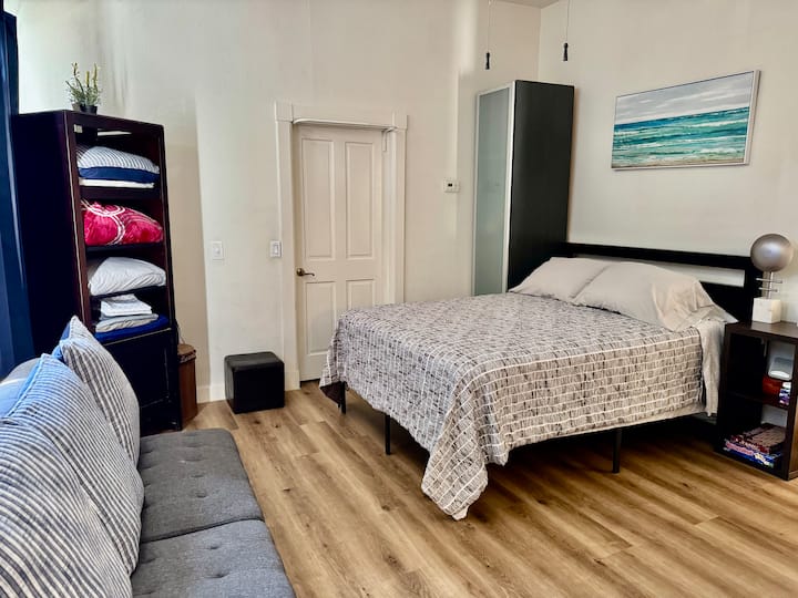 Charming Studio Close To Convention Center - Coronado Island, CA