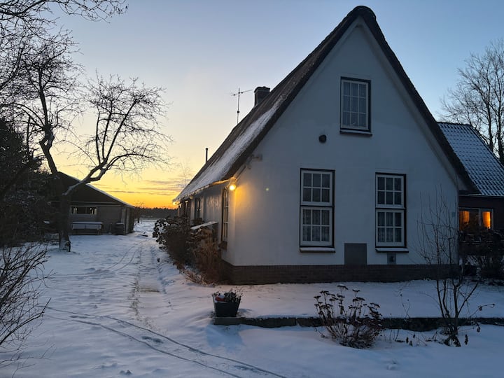 Knusse Woonboerderij In Bosrijk Buitengebied - Lichtenvoorde