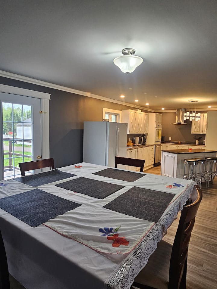 5 Bedroom House - Newfoundland and Labrador