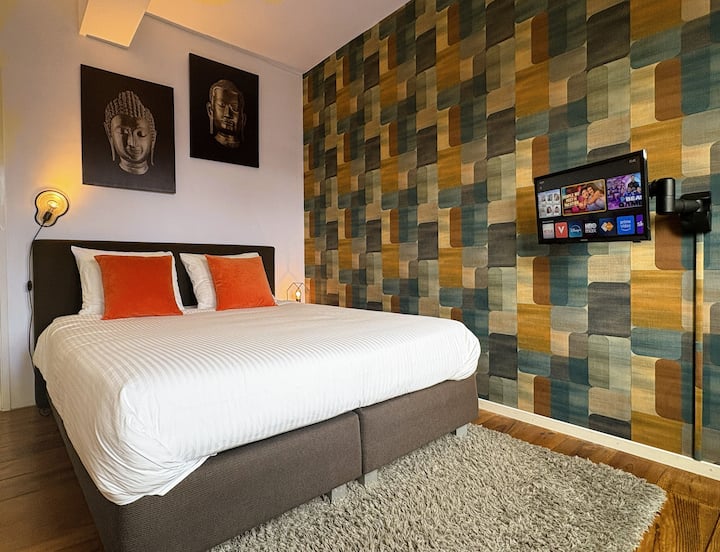 Cozy/ 5 Min To Centrum/ Self Check-in - Amsterdam