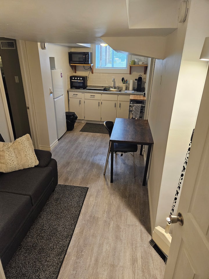Cozy Private Apt – Perfect Home Base For Travelers - North Bay