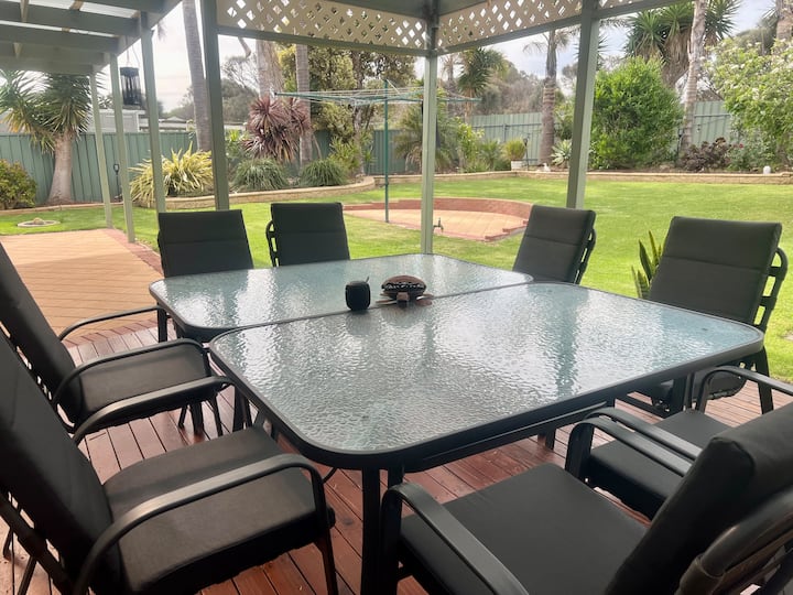 Escape On Haynes - Goolwa