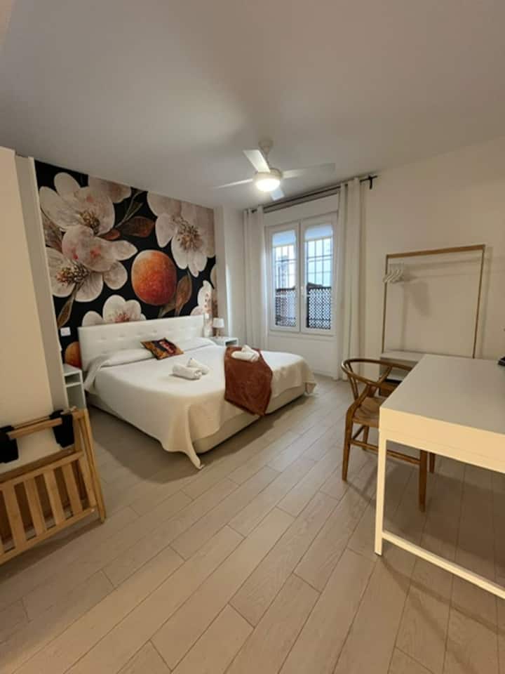 Beautiful Apartment In The Heart Of Santa Cruz - Sevilla, España