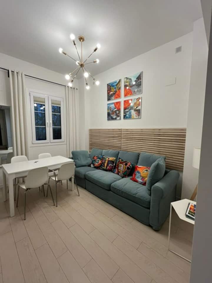 Beautiful Apartment In The Heart Of Santa Cruz - Sevilla, España