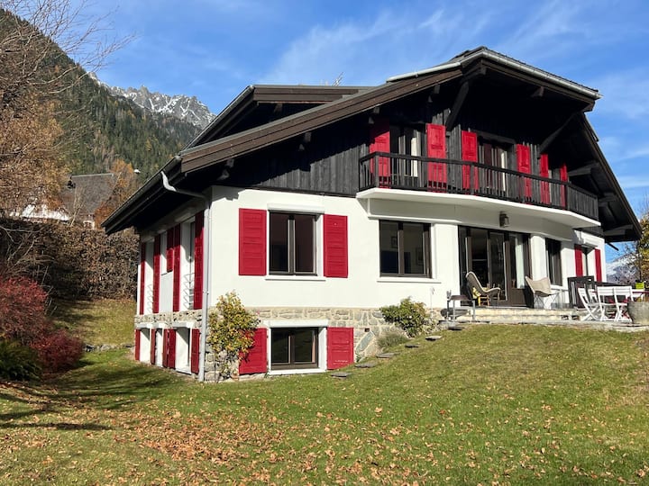 Au Centre De Chamonix, Bel Appartement Dans Chalet - Chamonix-Mont-Blanc