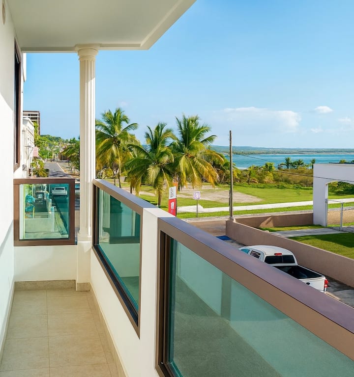 Emirate- Beach Front+modern+ W/d+3 Parking Spots! - Aguadilla