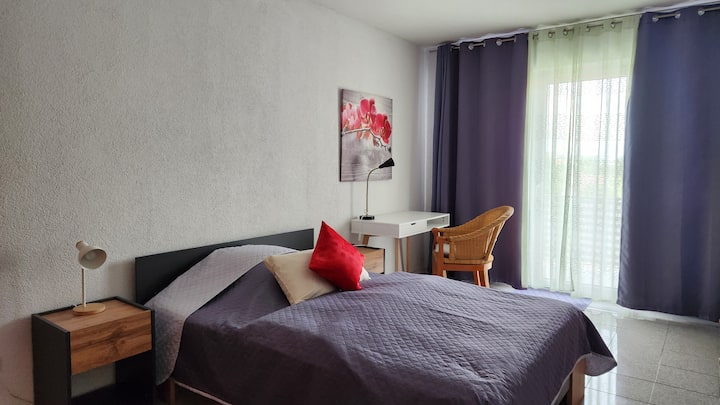 Frankfurt, 2  Sleeping-rooms,big-kitchen - Frankfurt