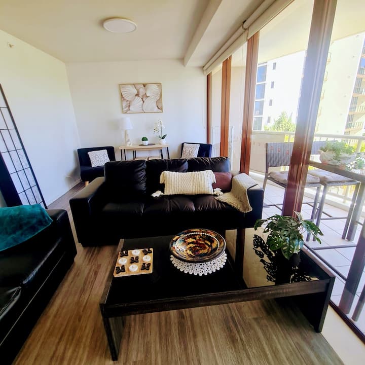 Broadbeach Getaway - Gold Coast