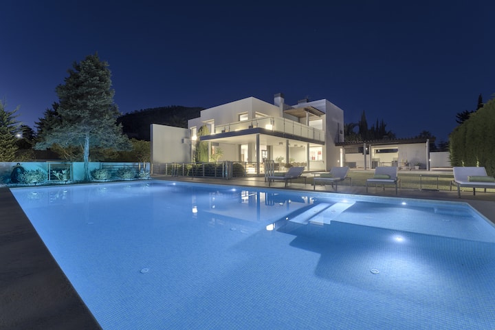 3 Minutos Playa Dem Bossa Panoramic Púrpura - Ibiza