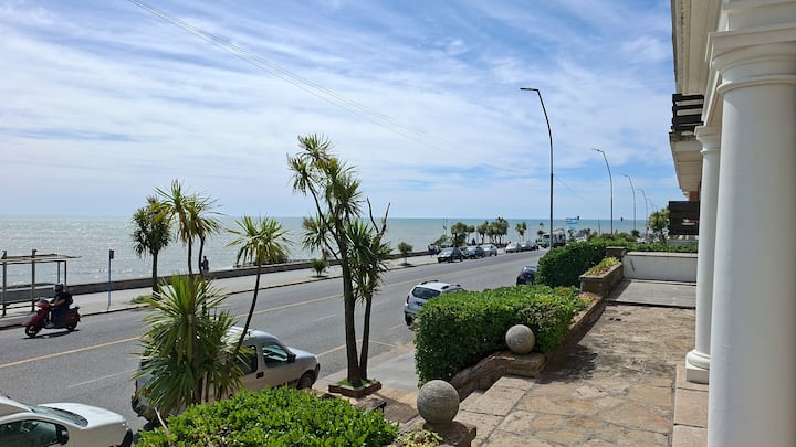 Anacapri - Dpto Luminoso Frente A Playa Varese! - Mar del Plata