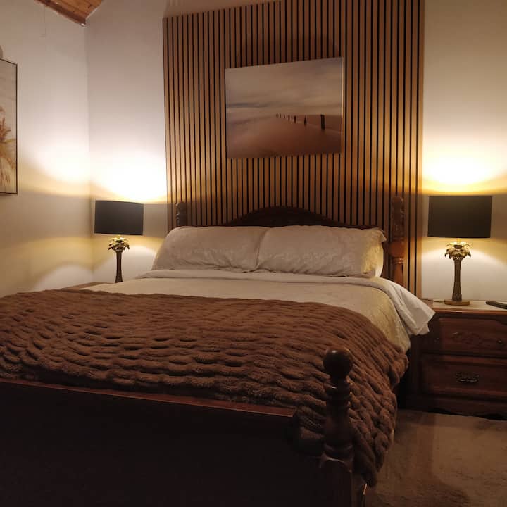 Luxury Suite (3) Next To Johnnie Fox's Pub. - South Dublin