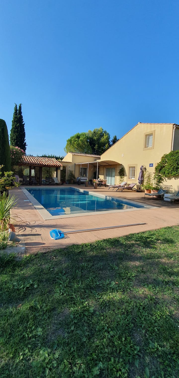 Villa Avec Piscine Au Pied Du Luberon - Pertuis