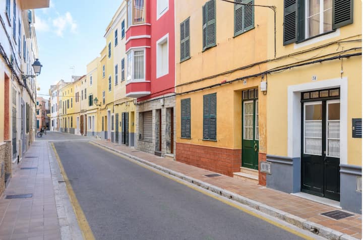 Casa Con Encanto En El Centro Histórico - Menorca