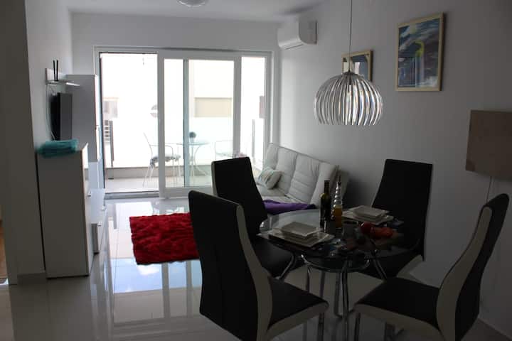 Apartmenthaus Uwe-wohnung Mit Balkon - Croatie