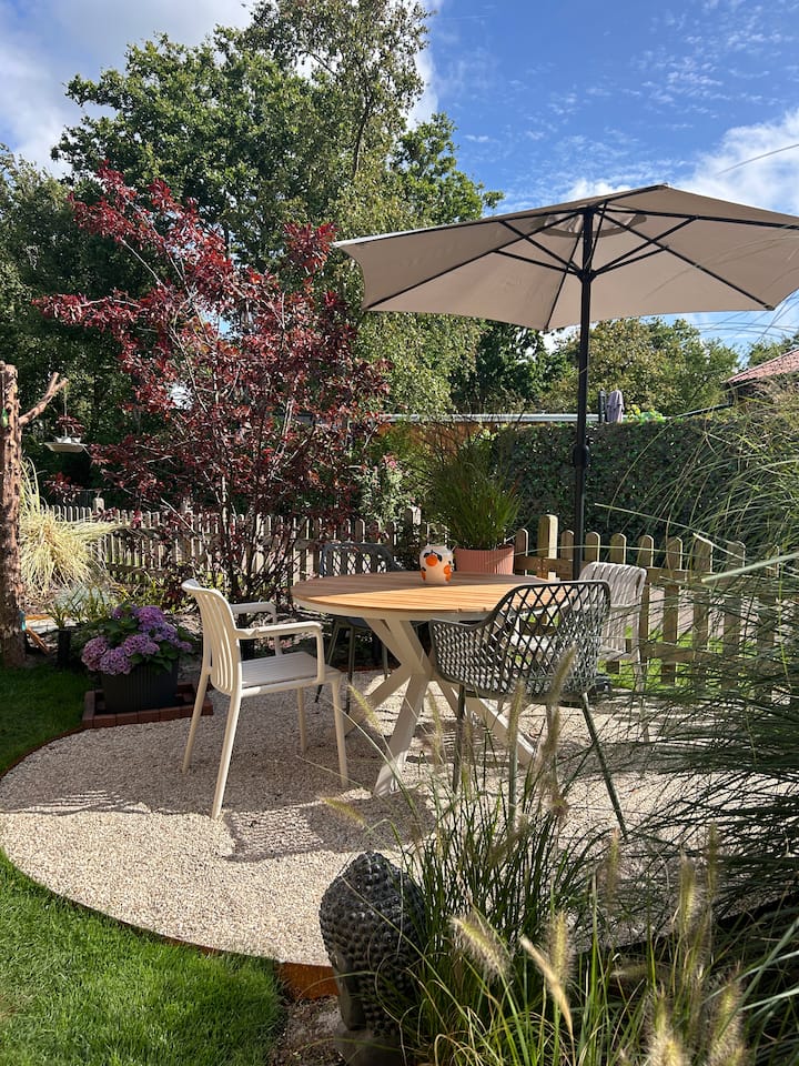 Strandnahes Ferienhaus Mit Liebevollen Garten - Noord-Holland