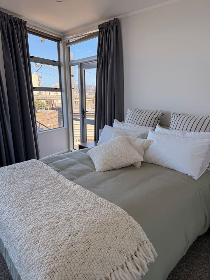 Stylish Private Apartment – Newly Renovated - Northland