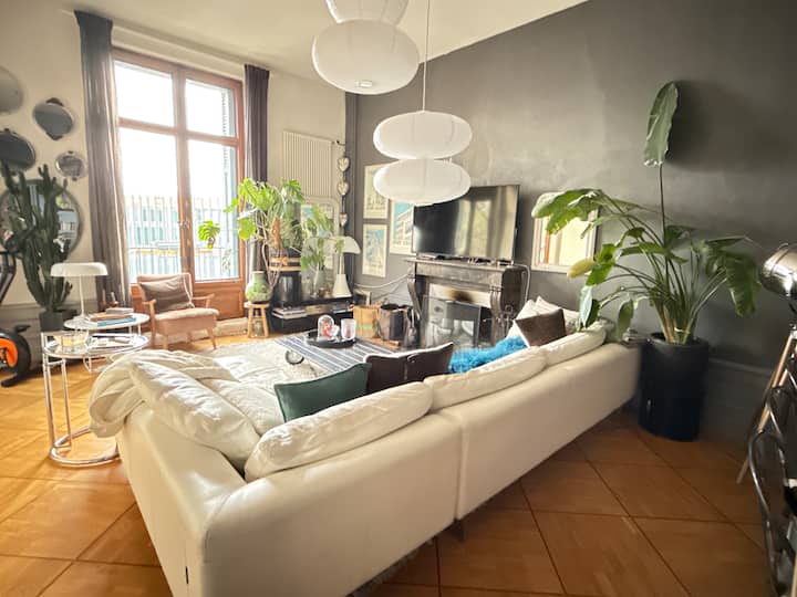 Cozy Bedroom With Lake View And Balcony Access - Lausanne