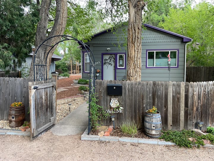 Welcome Home: Vintage 1894 Centrally Located - Colorado Springs, CO