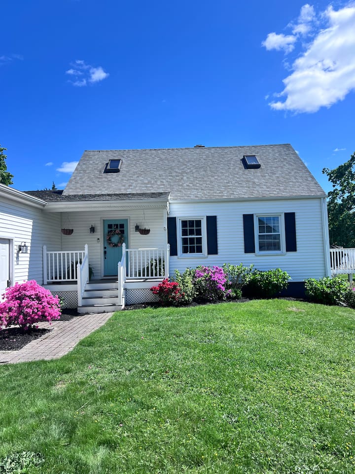 Weekapaug Rd Retreat - Westerly, RI
