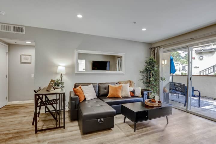 Monthly Discount + Walk 2 Parks, Shop, Dine & More - Anaheim, CA