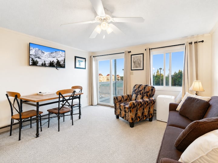 Ski In Out Condo Steps To Village - Snowshoe, WV
