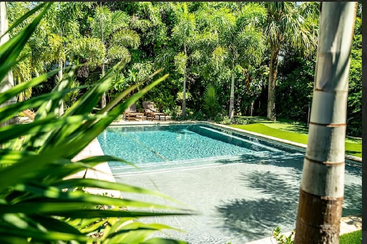Capt Pats With New Heated Pool And Backyard Oasis - Stuart, FL