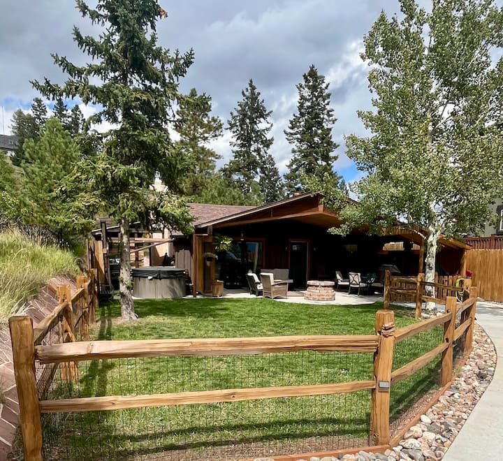 Perfect Getaway! Mountain Views-hot Tub-fireplace - Woodland Park, CO