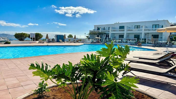 Apartment Florencia,pool, Near Playa Chica